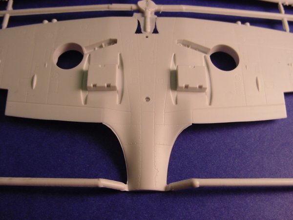 ICM Spitfire Mk. IX review by Jarrod Cunningham